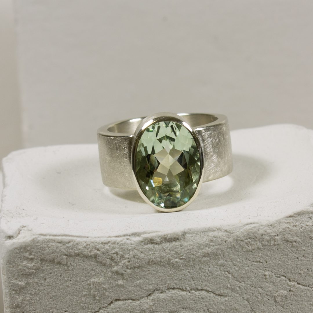 Silberring mit grünem Amethyst Stein - Goldschmiede Frechen